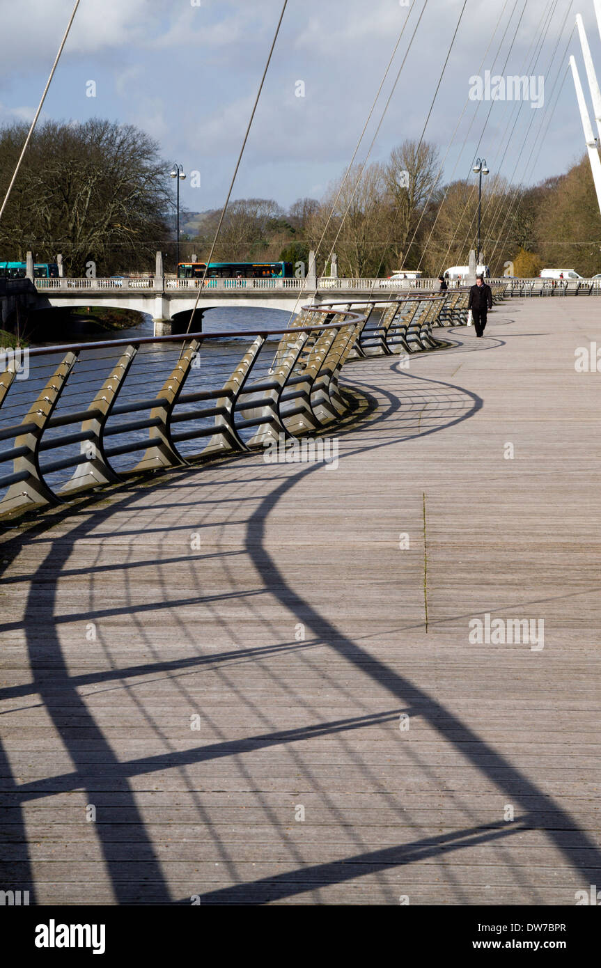 Cardiff bridge canton river taff city centre traffic wales hi-res stock ...