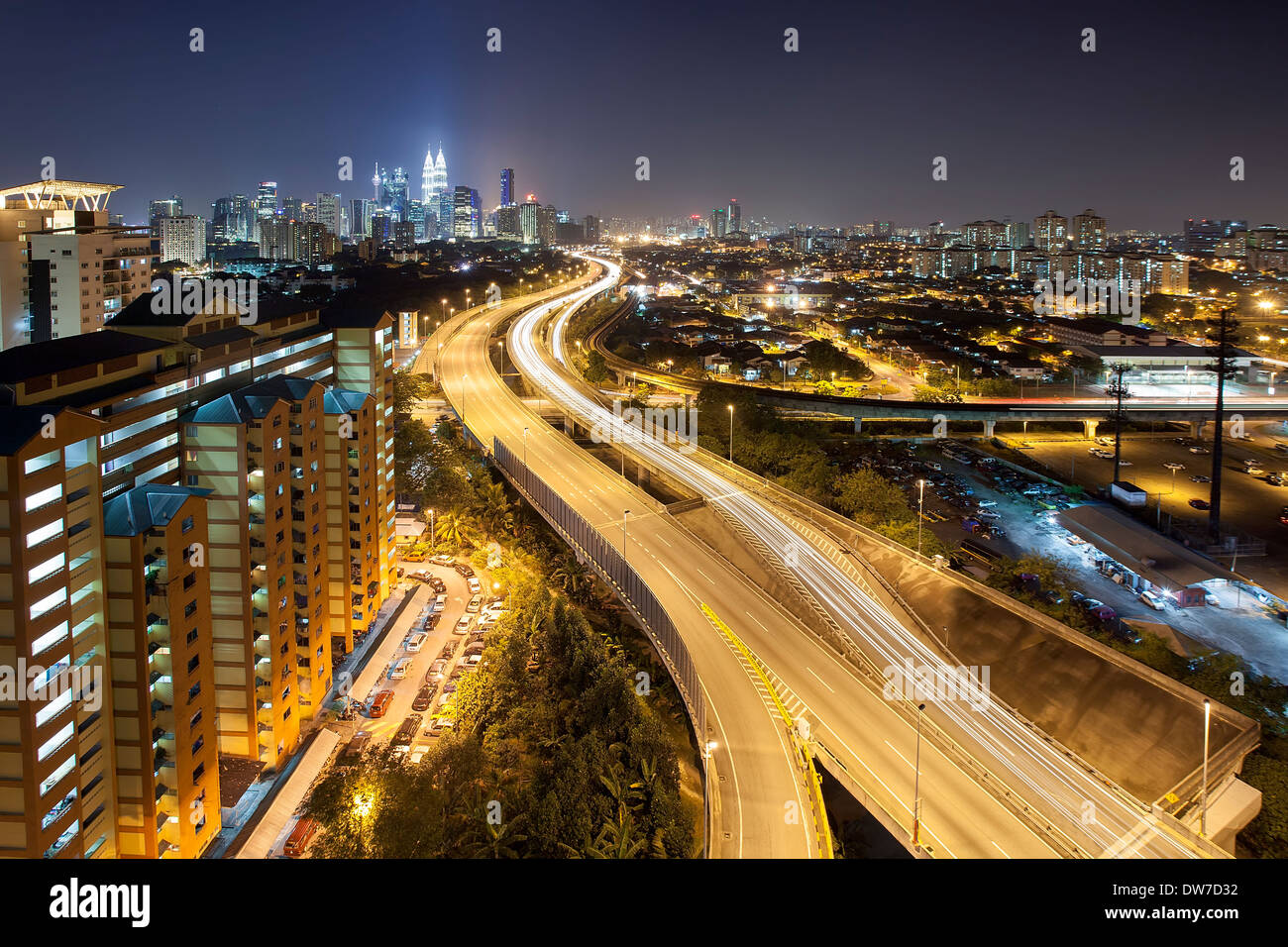Elevated highway hi-res stock photography and images - Alamy