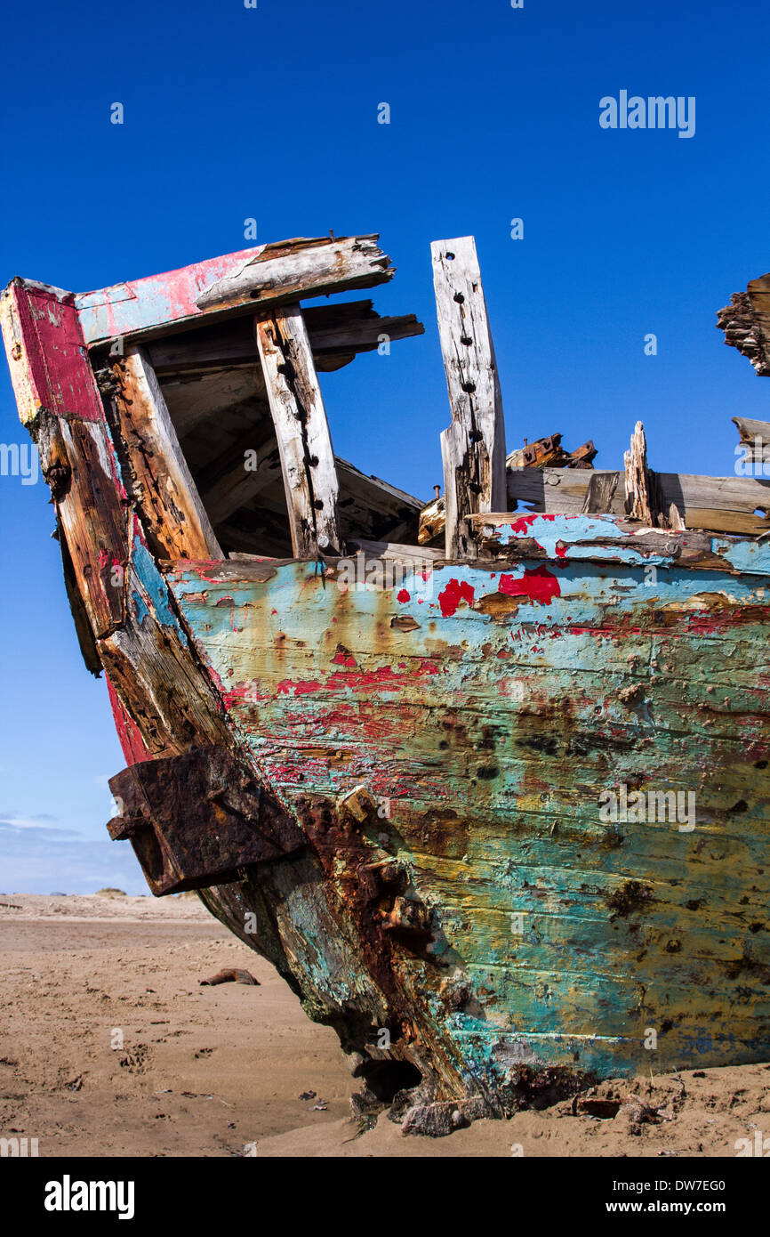 Old shipwreck hi-res stock photography and images - Alamy
