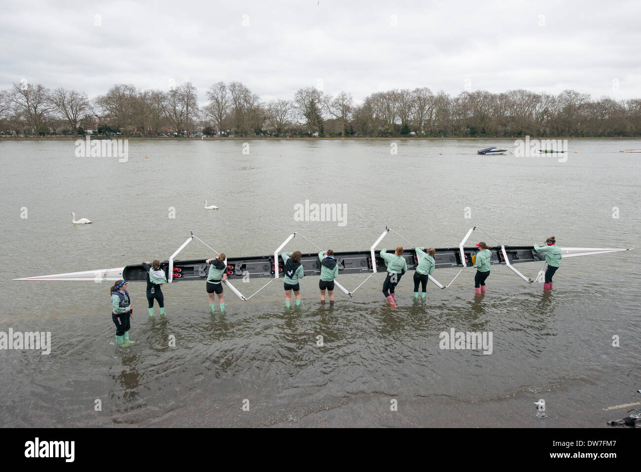 Womens race crew hi-res stock photography and images - Alamy