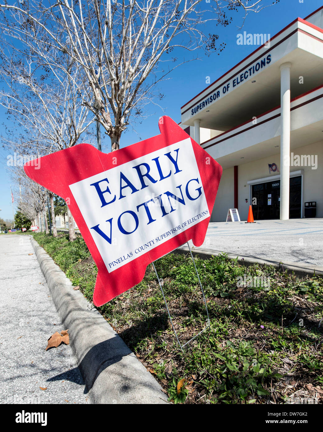 Voting center florida hi-res stock photography and images - Alamy