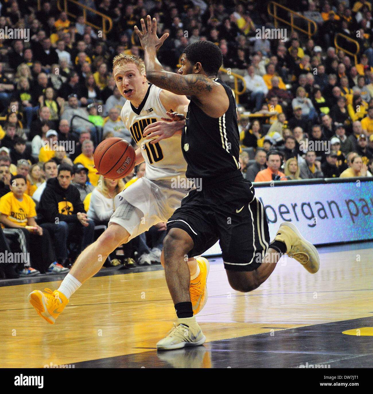 Purdue university basketball court hi-res stock photography and images ...