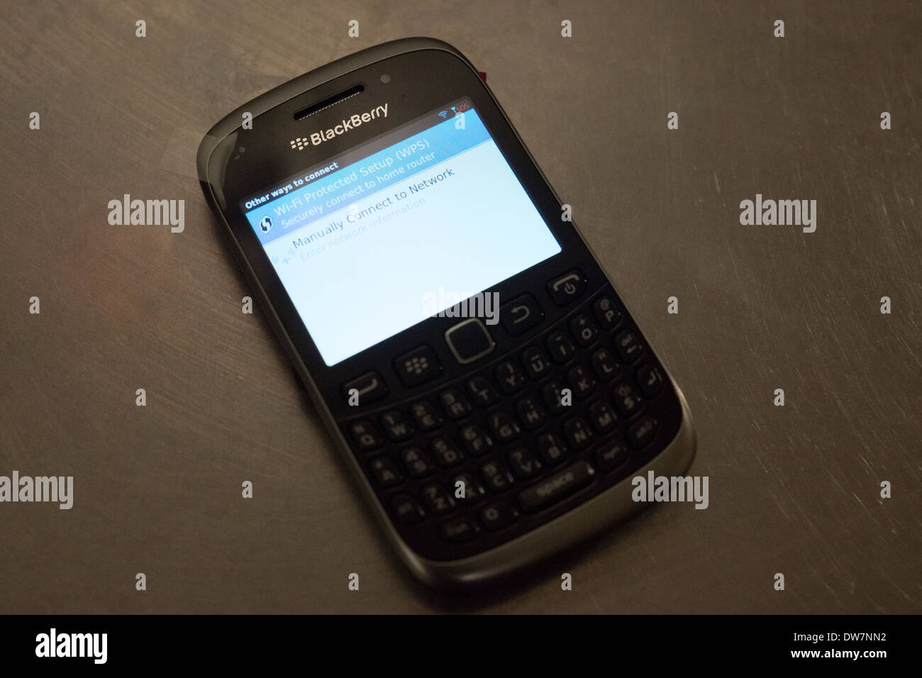 Mobile phone screen missed call hi-res stock photography and images - Alamy