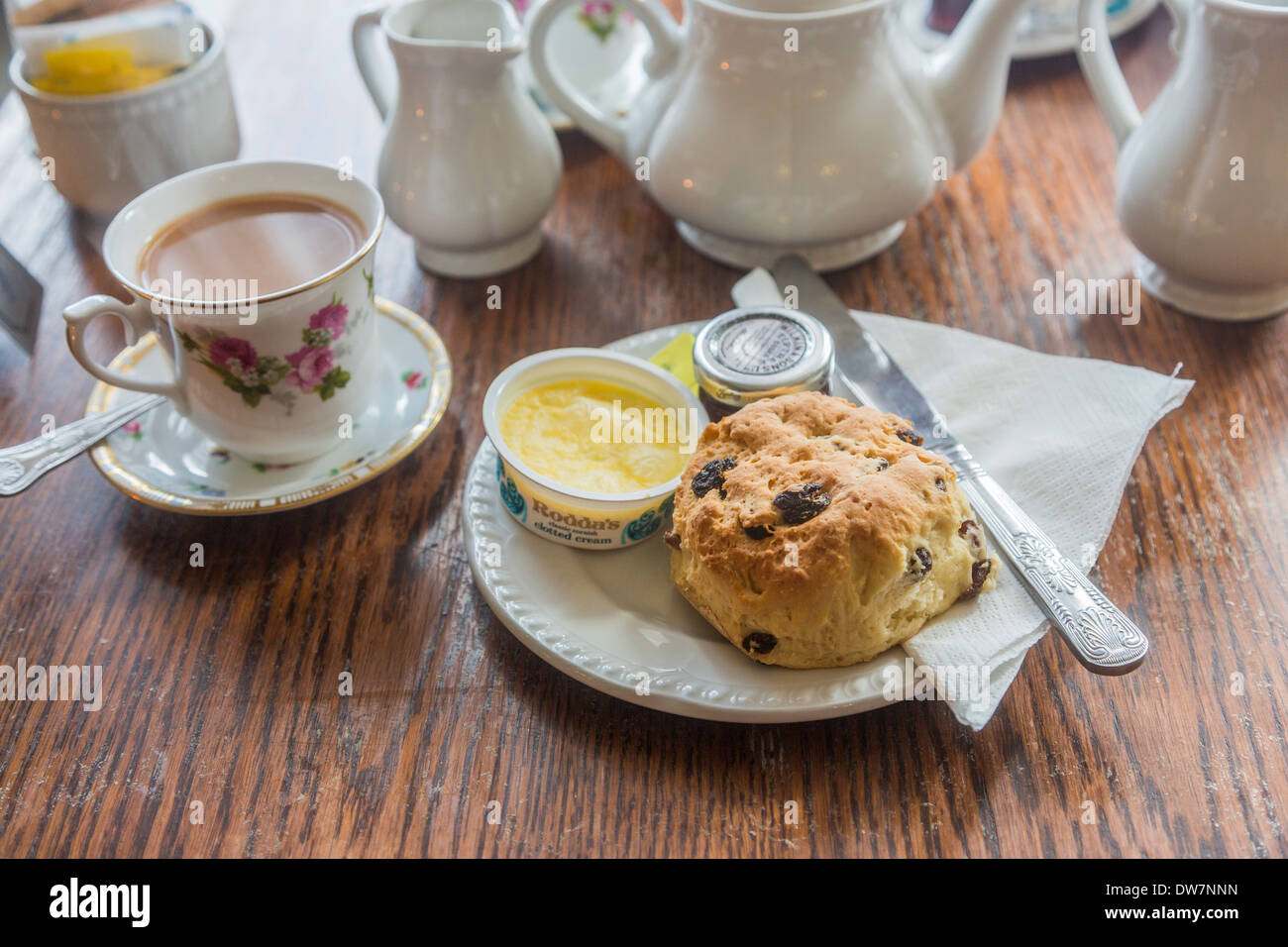 Traditional cream tea hi-res stock photography and images - Alamy