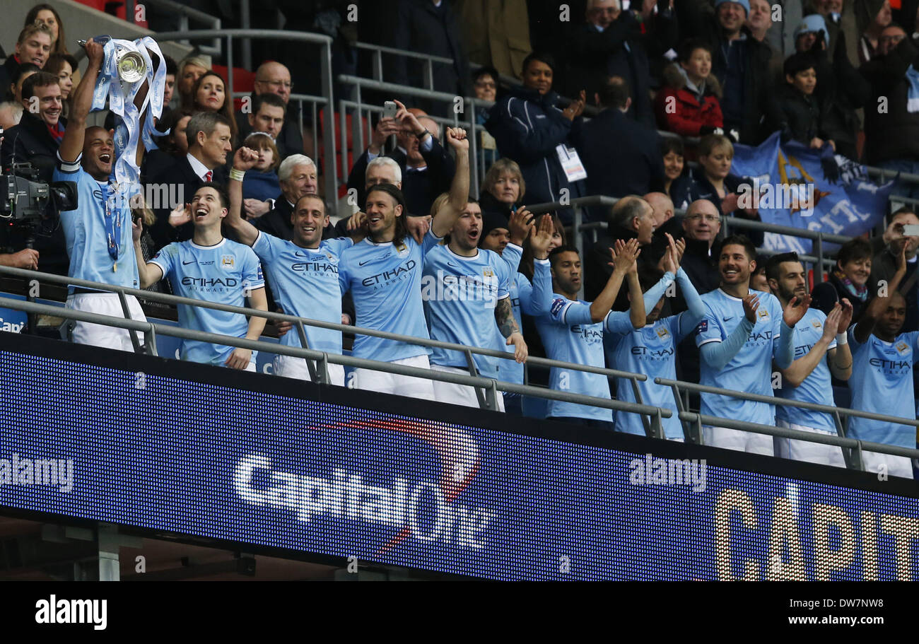 Vincent kompany trophy hi-res stock photography and images - Alamy