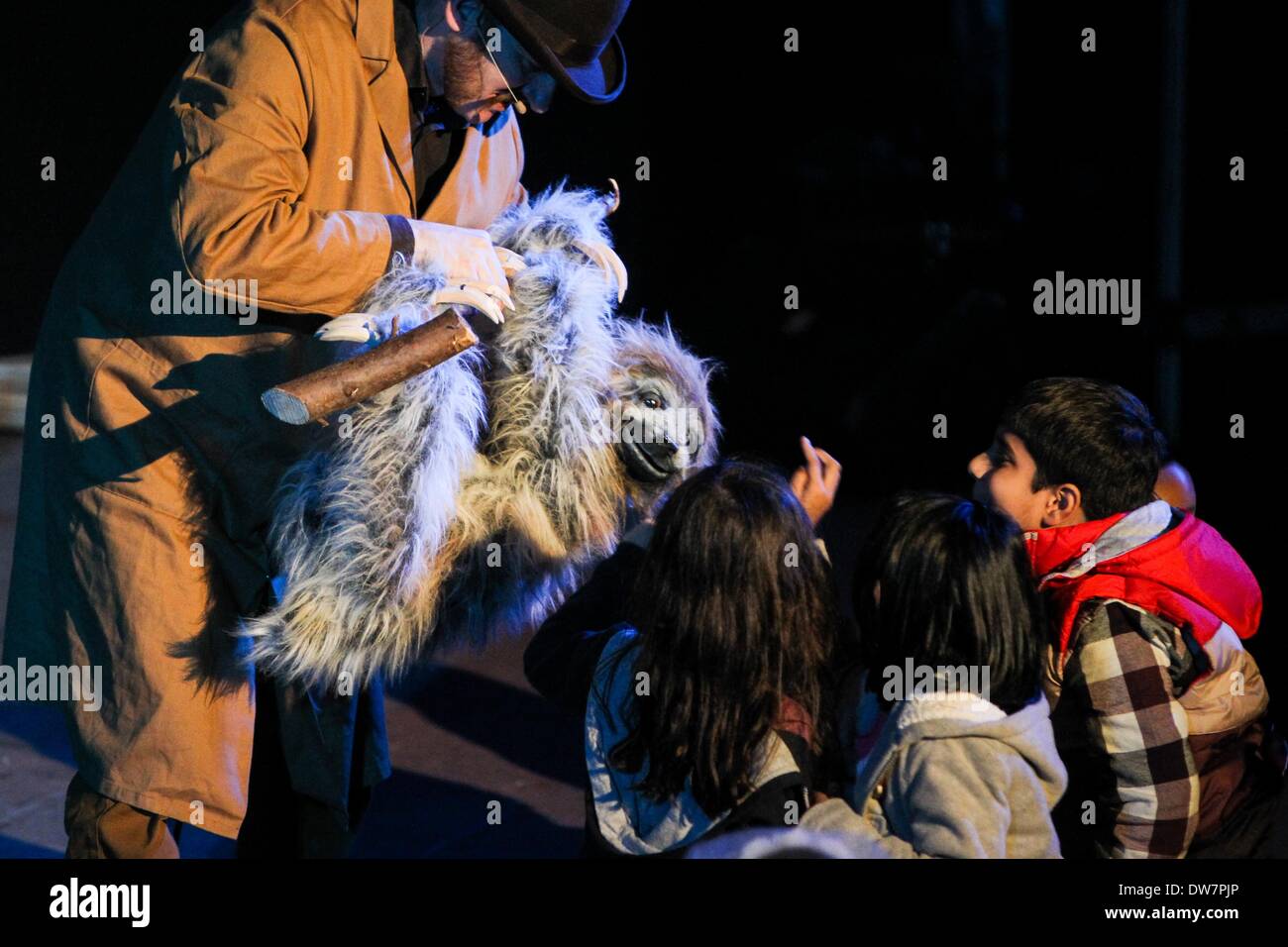 New Delhi, India. 2nd Mar, 2014. Ireland puppet artist Thomas Baker ...