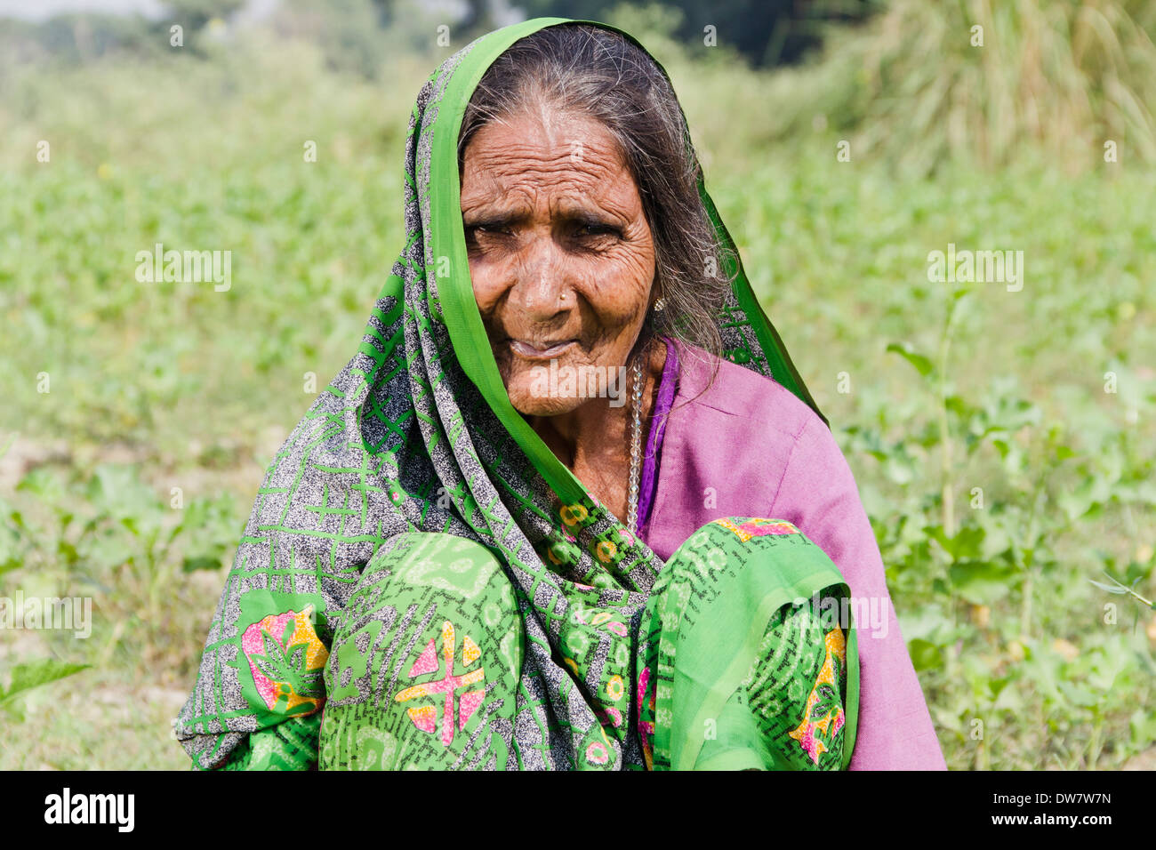 Rural ladies in traditional attire hi-res stock photography and images ...