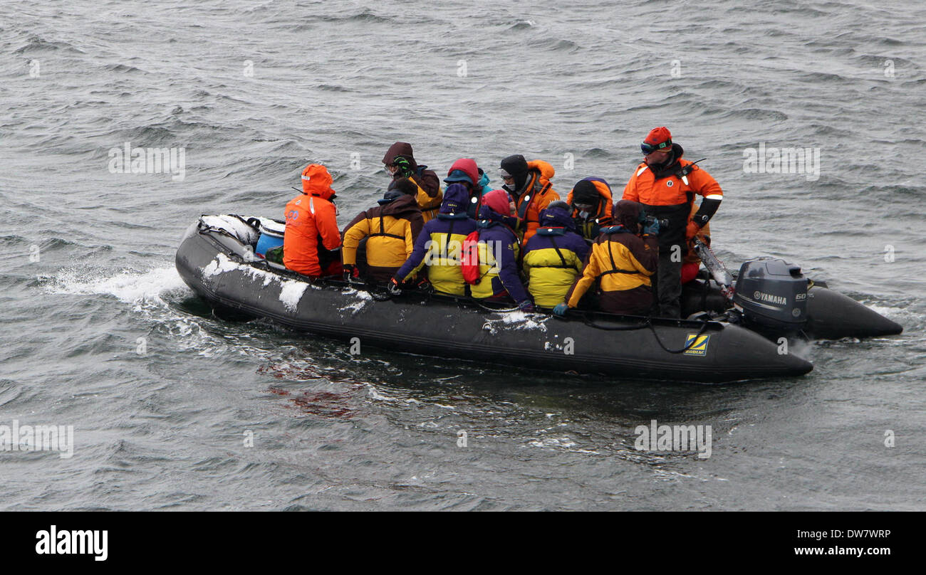 Members scientific exploration team hi-res stock photography and images ...