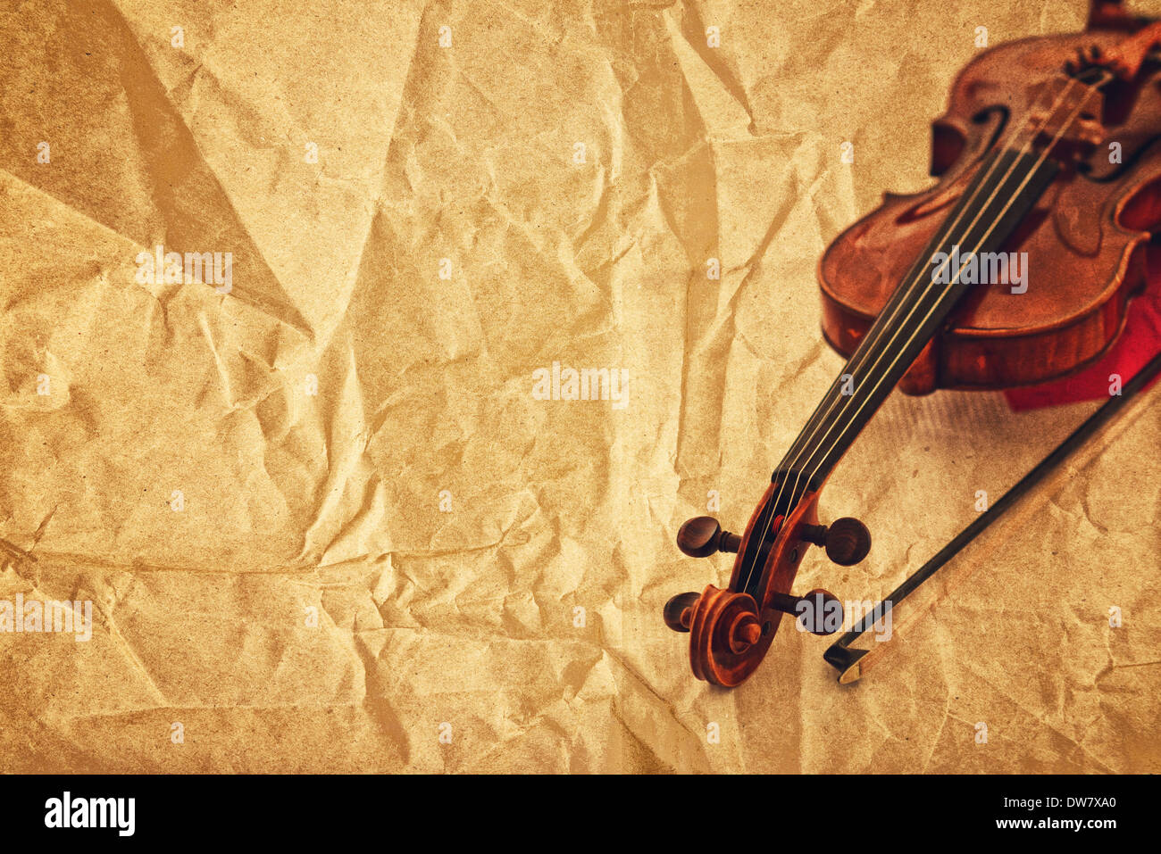 Violin music instrument hi-res stock photography and images - Alamy