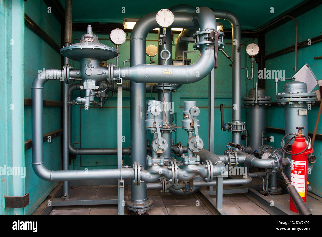 Regulating the gas station Stock Photo - Alamy