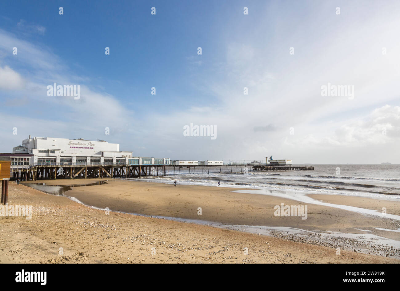 Sandy beach at low tide and Sandown Pier, Sandown, Isle of Wight, UK ...