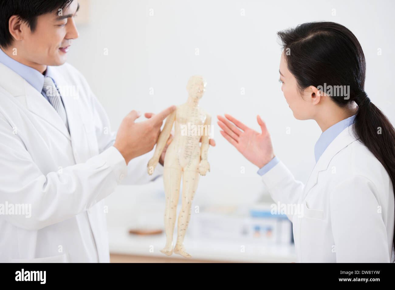 Acupuncture model human body hi-res stock photography and images - Alamy