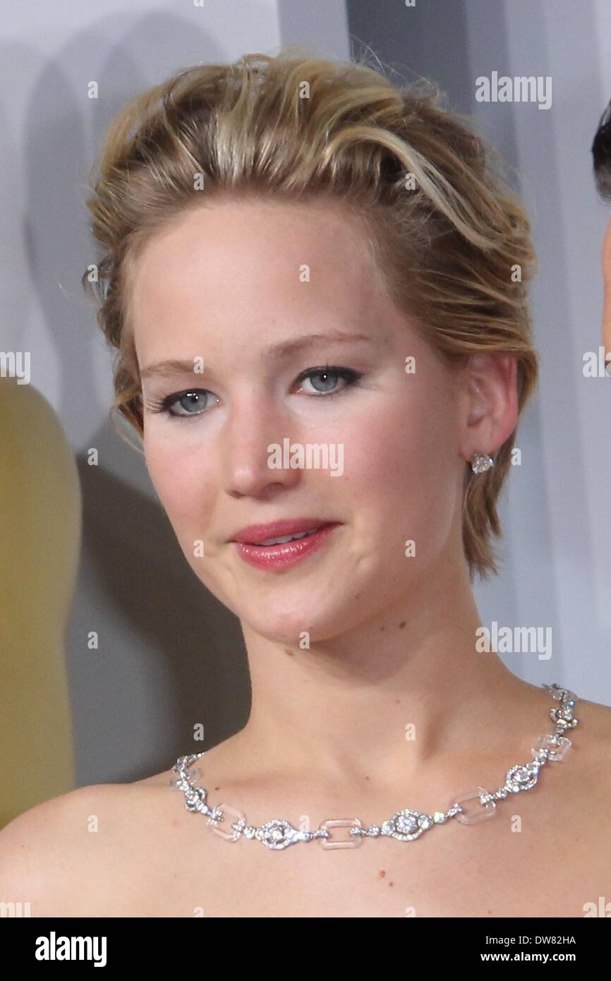 Los Angeles, California, USA. 2nd Mar, 2014. Jennifer Lawrence poses in ...