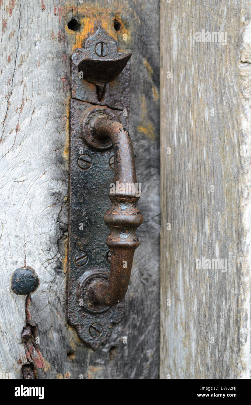Old door handle Stock Photo - Alamy
