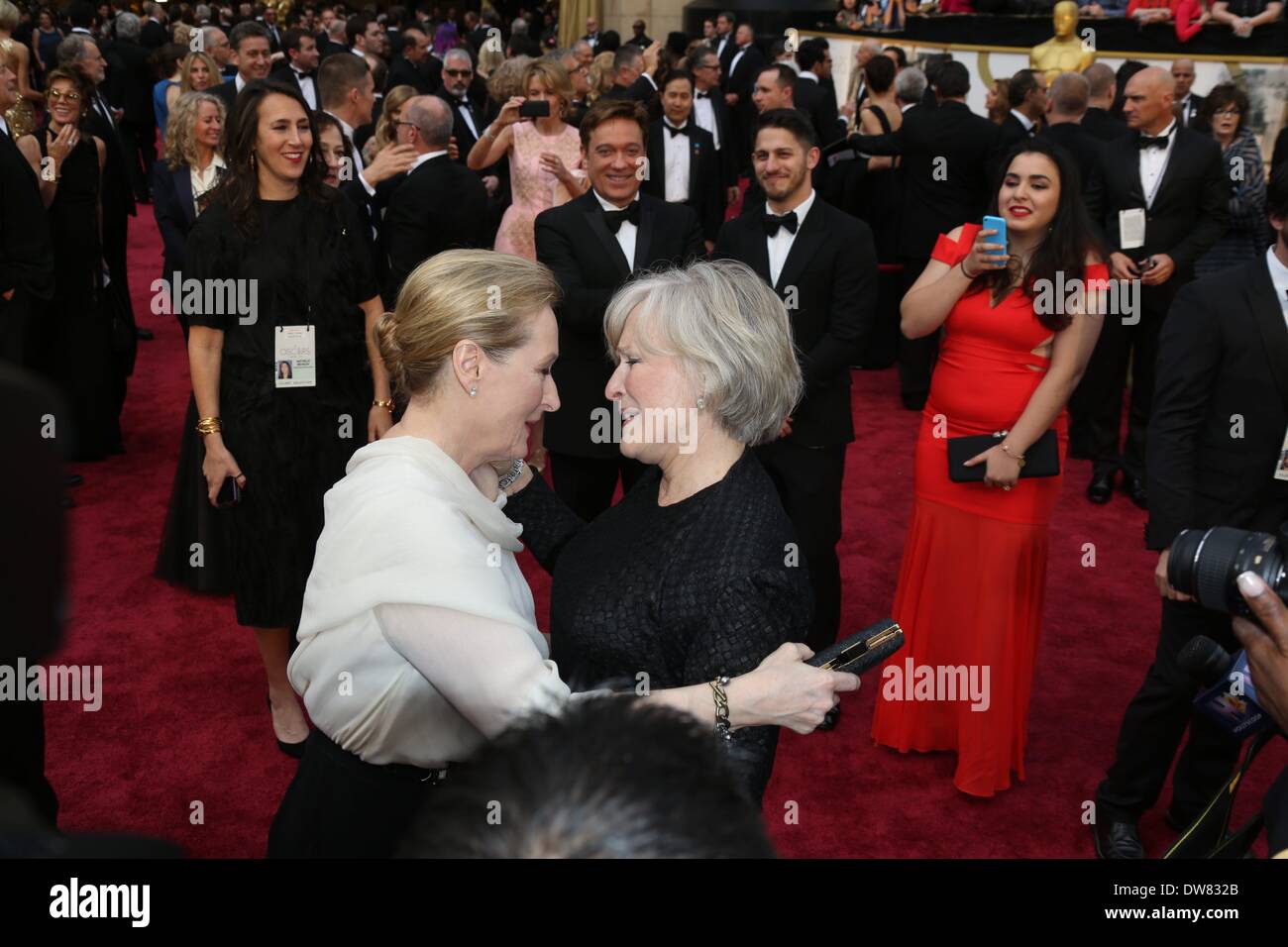 Meryl streep and glenn close hi-res stock photography and images - Alamy