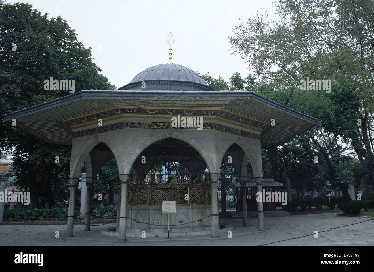 Fountain turkey hi-res stock photography and images - Alamy