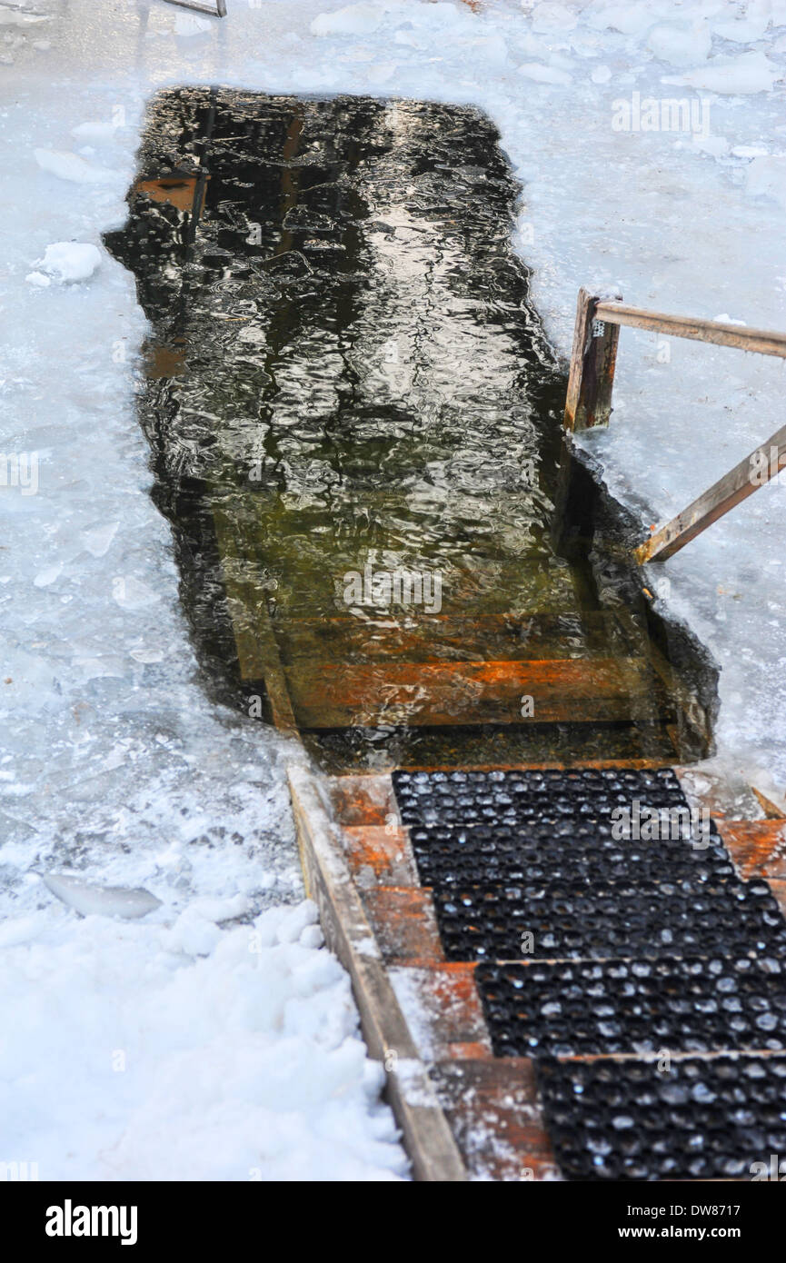Icehole hi-res stock photography and images - Alamy