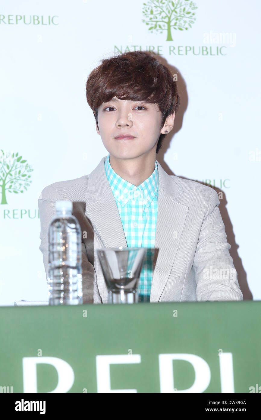 Hong Kong, China. 1st Mar, 2014. South Korean boy band EXO-M attend ...
