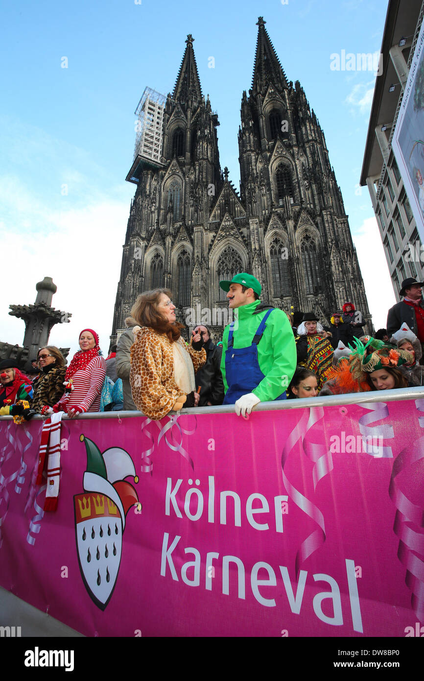 Cartoon costumes hi-res stock photography and images - Alamy