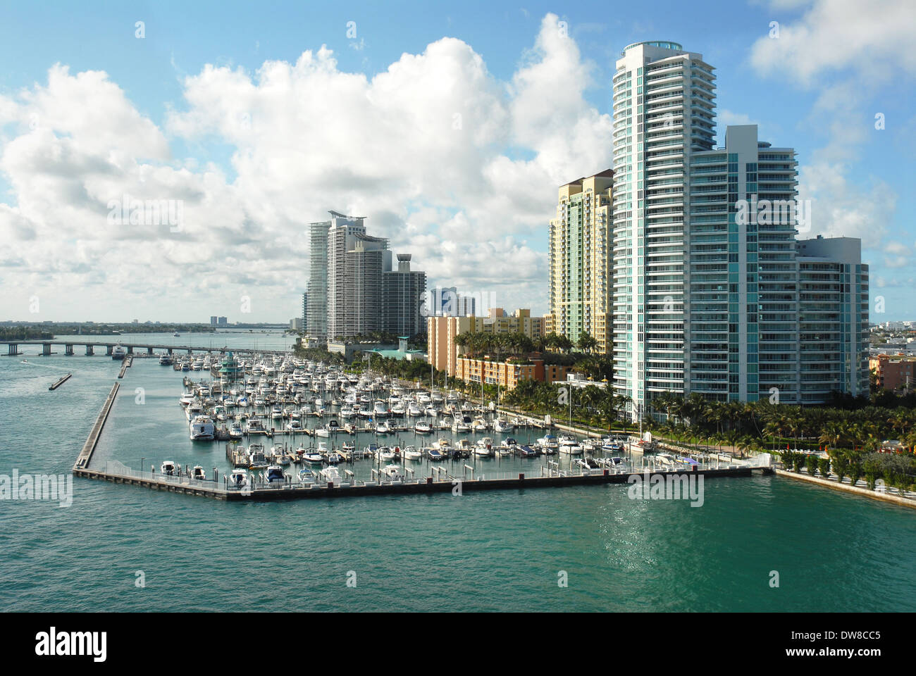 Shore buildings hi-res stock photography and images - Alamy
