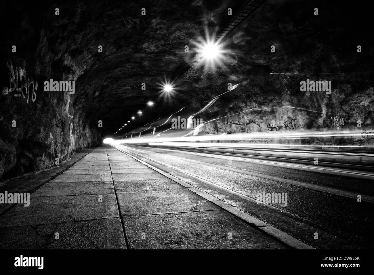 Tunnel. Black and white Stock Photo - Alamy