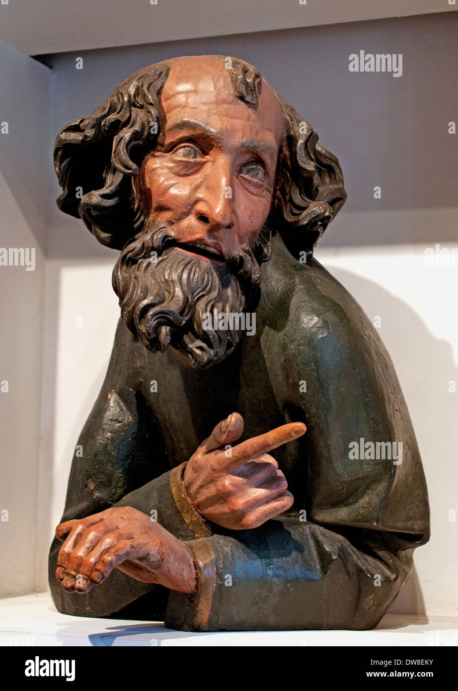 Man leaning sculpture hi-res stock photography and images - Alamy