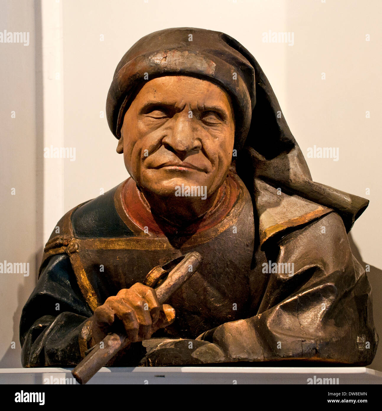 Man leaning sculpture hi-res stock photography and images - Alamy