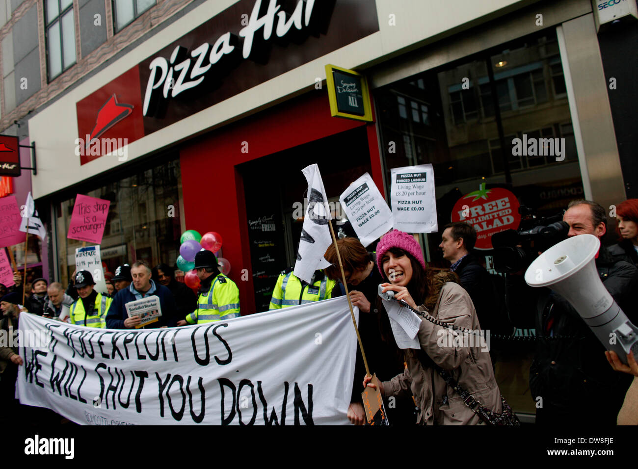Tesco workers hi-res stock photography and images - Alamy