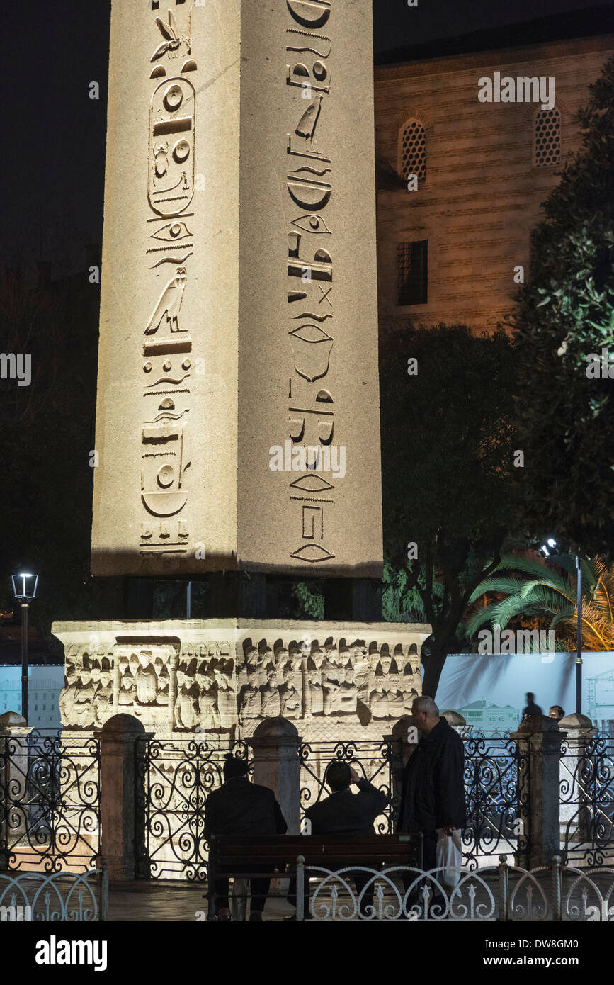 Obelisk base hi-res stock photography and images - Alamy