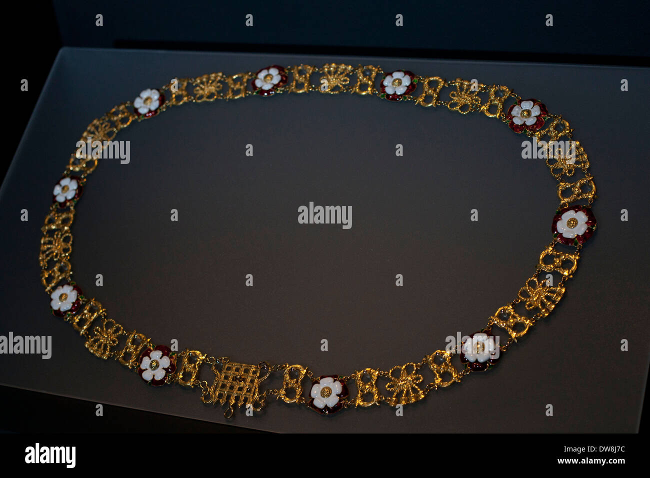 Lord mayors chain of office hi-res stock photography and images - Alamy