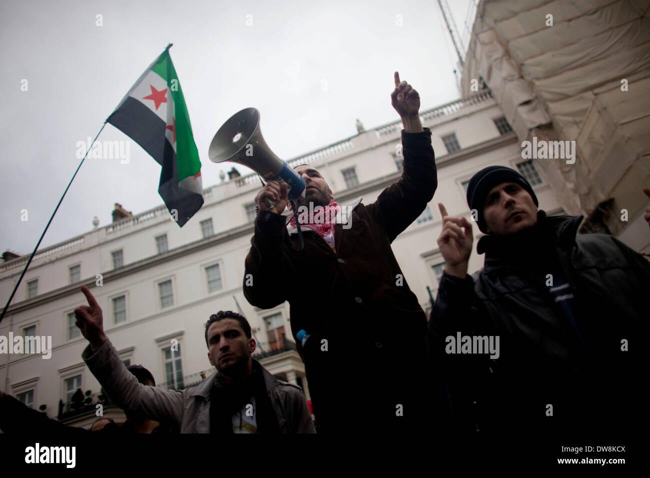 Syrian embassy london protest demonstration hi-res stock photography ...