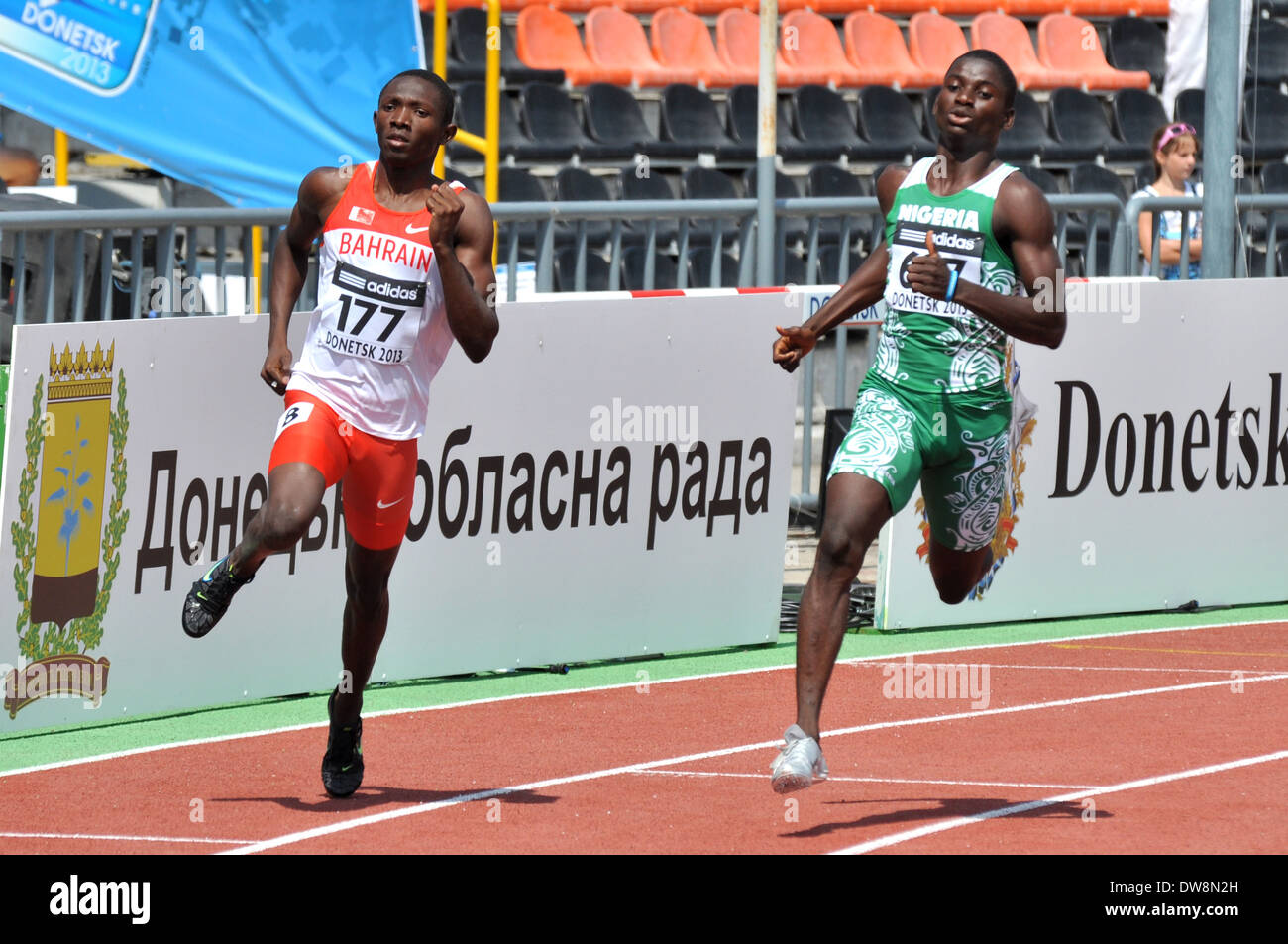 Nike running spikes hi-res stock photography and images - Alamy