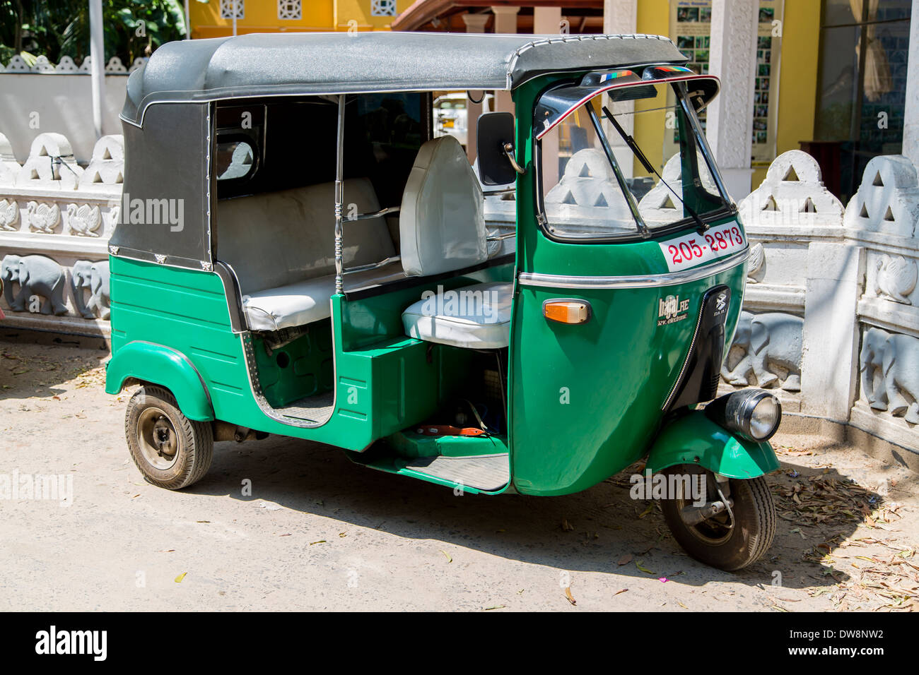 Ricksha hi-res stock photography and images - Alamy