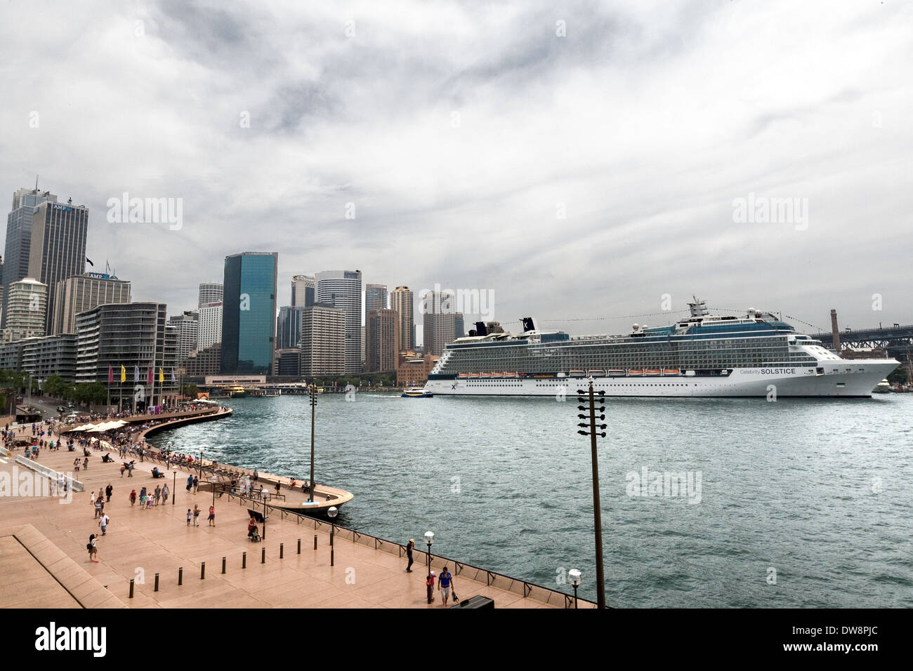 Circular quay pier hi-res stock photography and images - Alamy