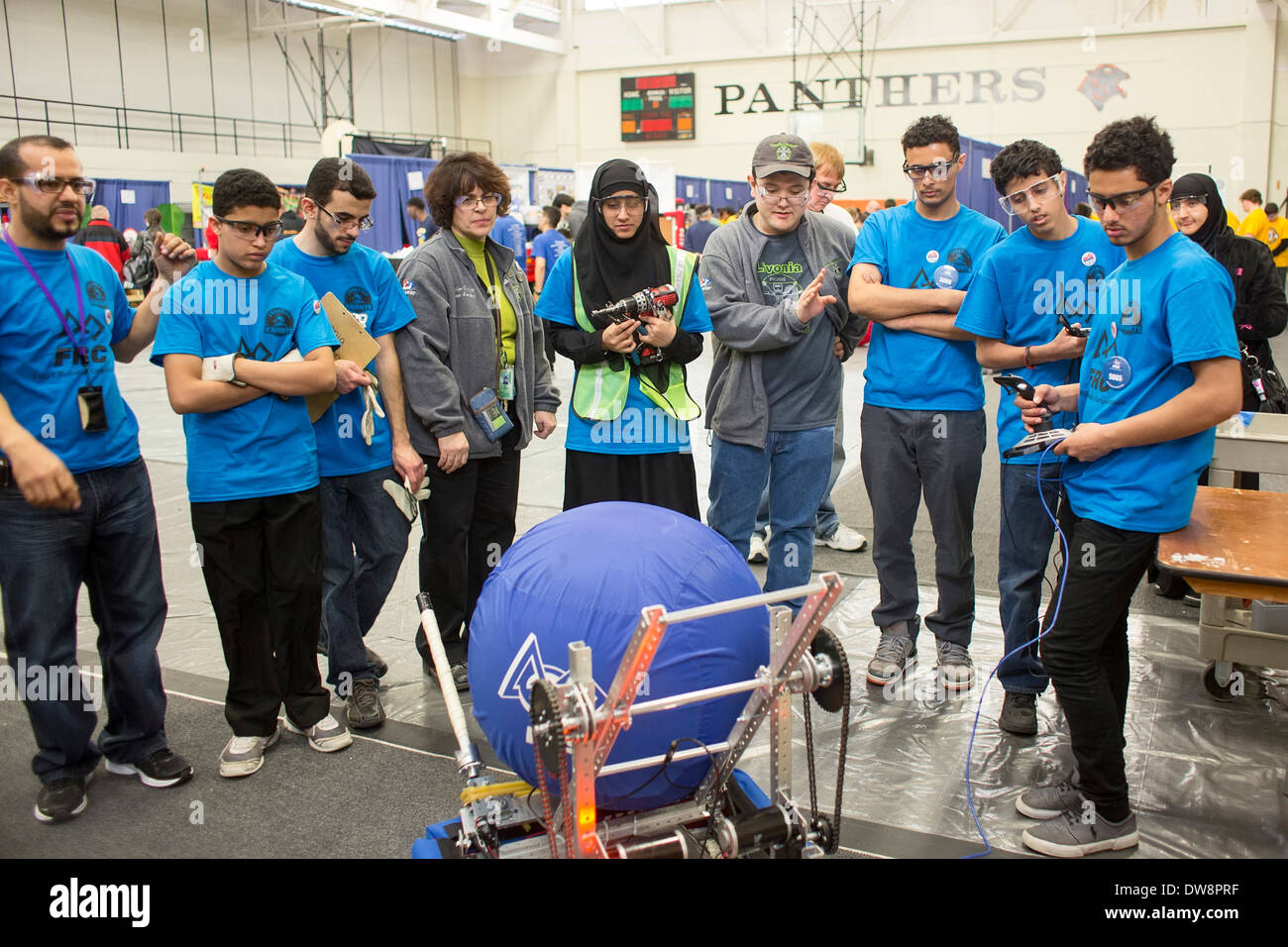 High School Students in Robotics Competition Stock Photo - Alamy