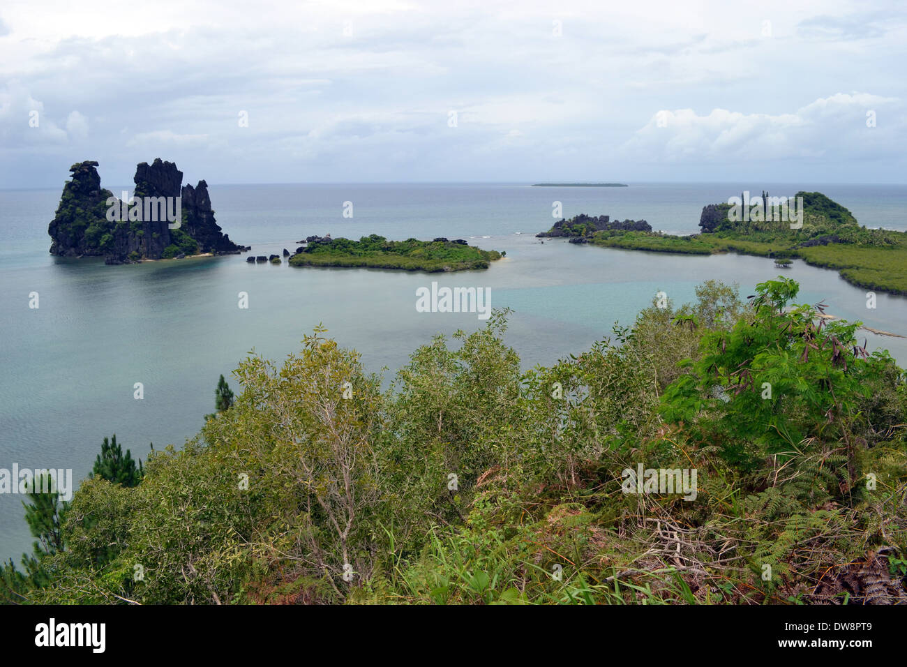 The Brooding Hen, rock formation in the coast of Hienghene, New ...