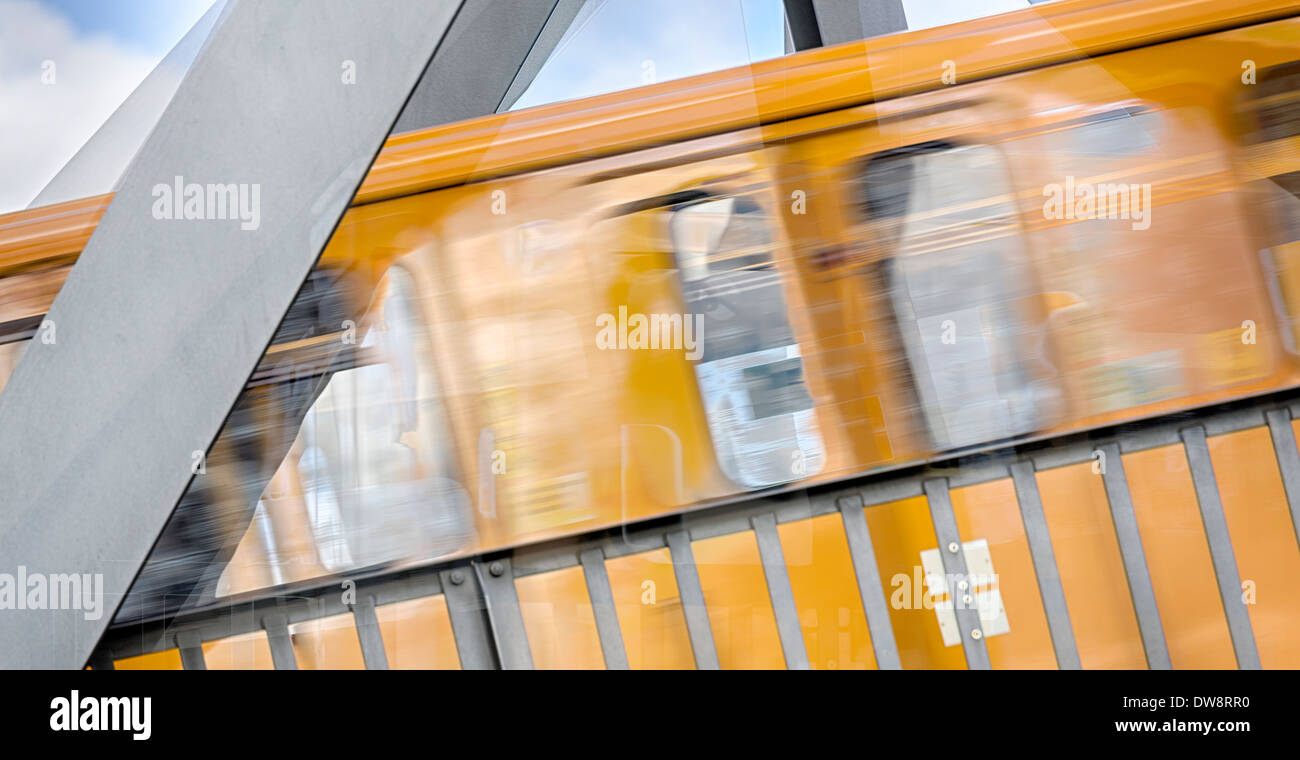 Subway moving hi-res stock photography and images - Alamy