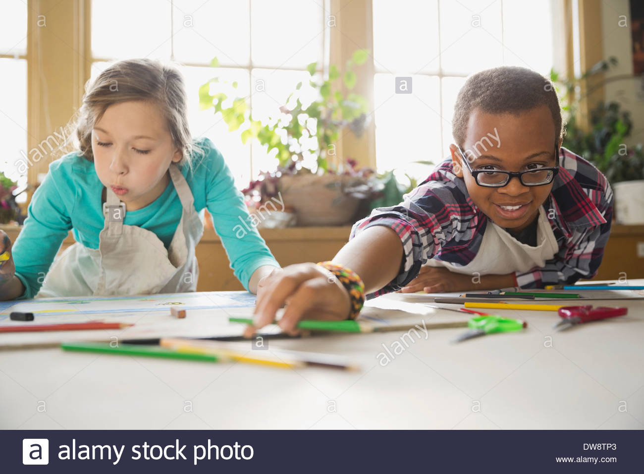Drawing class two students hi-res stock photography and images - Alamy