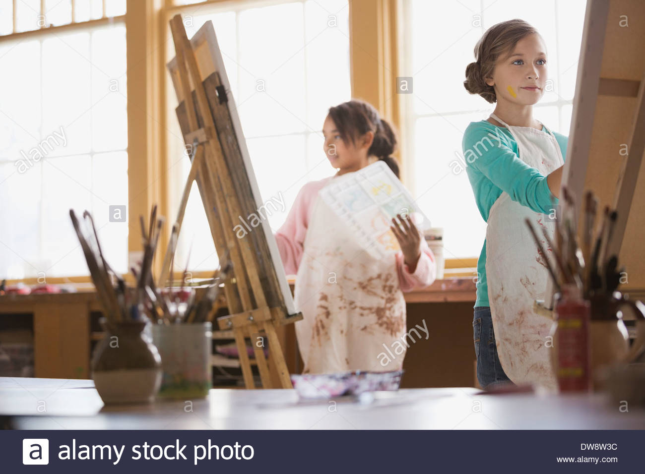 Painting class hi-res stock photography and images - Alamy