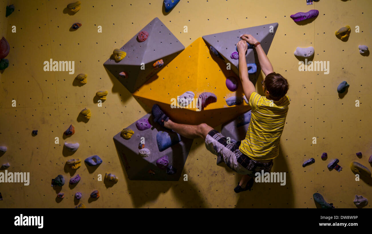 Straight legs hi-res stock photography and images - Alamy