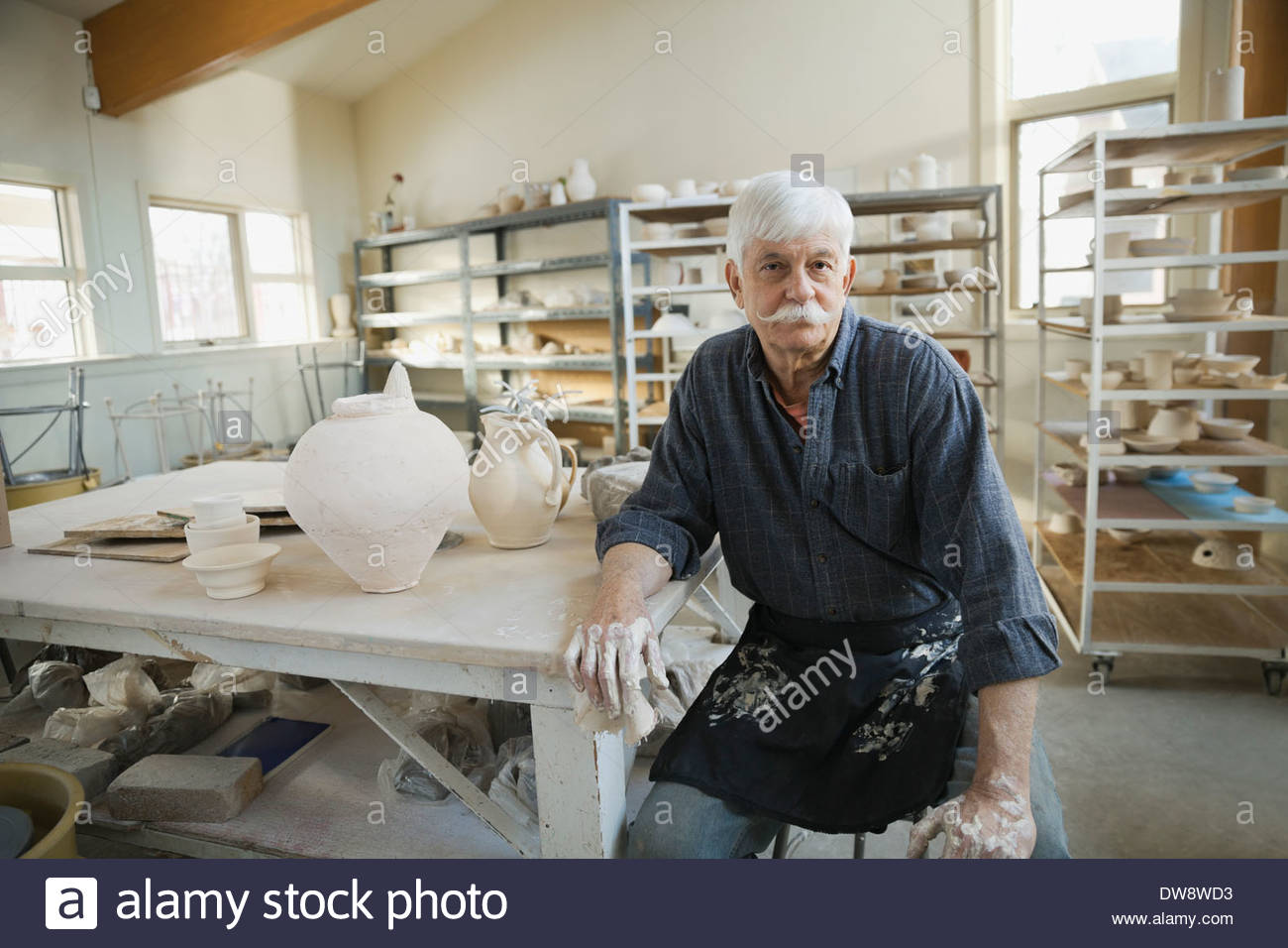 Man pottery hi-res stock photography and images - Alamy
