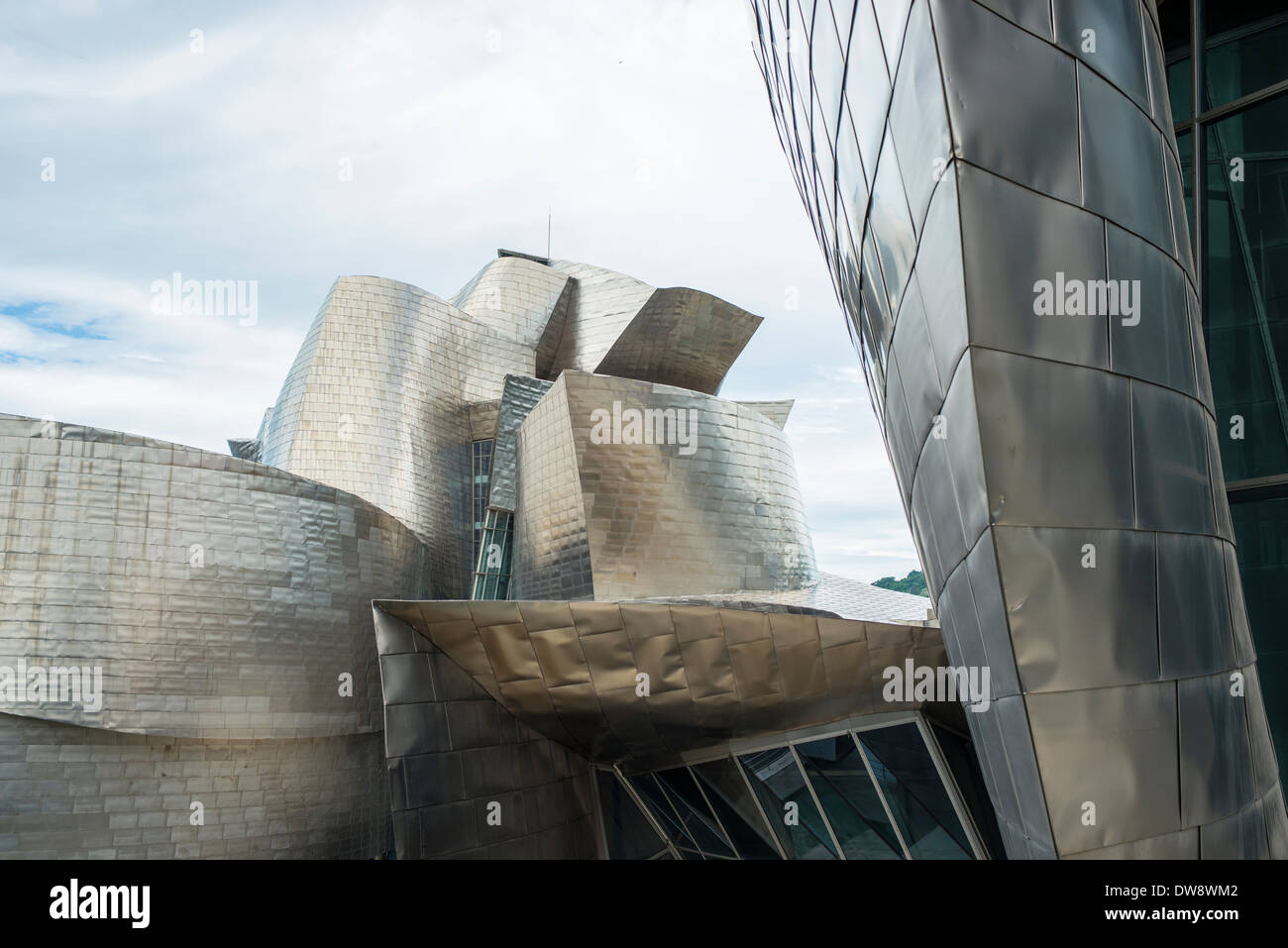 Exterior view of the Guggenheim Museum, Bilbao Stock Photo - Alamy