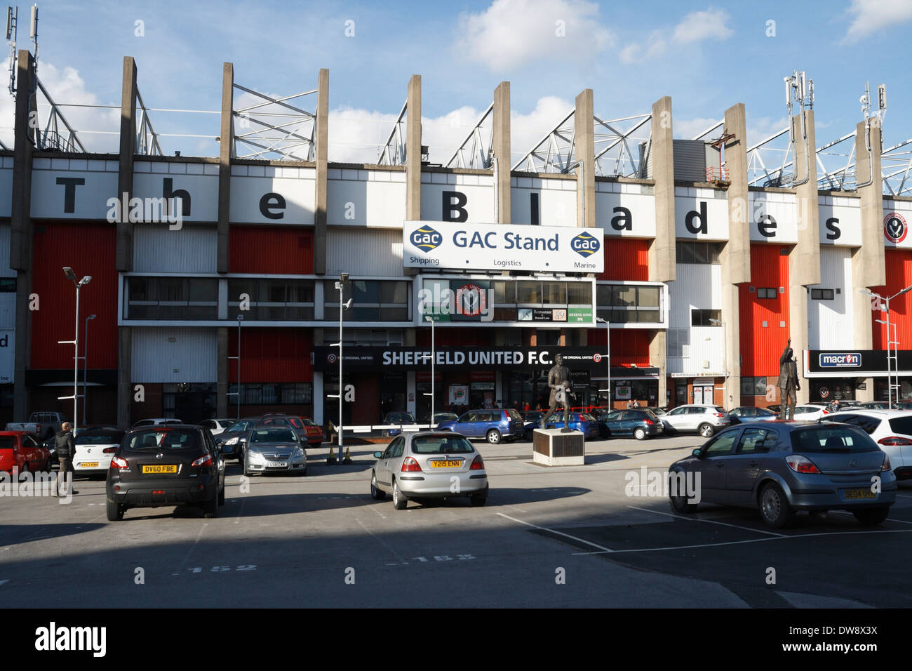 Sheffield united football ground hi-res stock photography and images ...