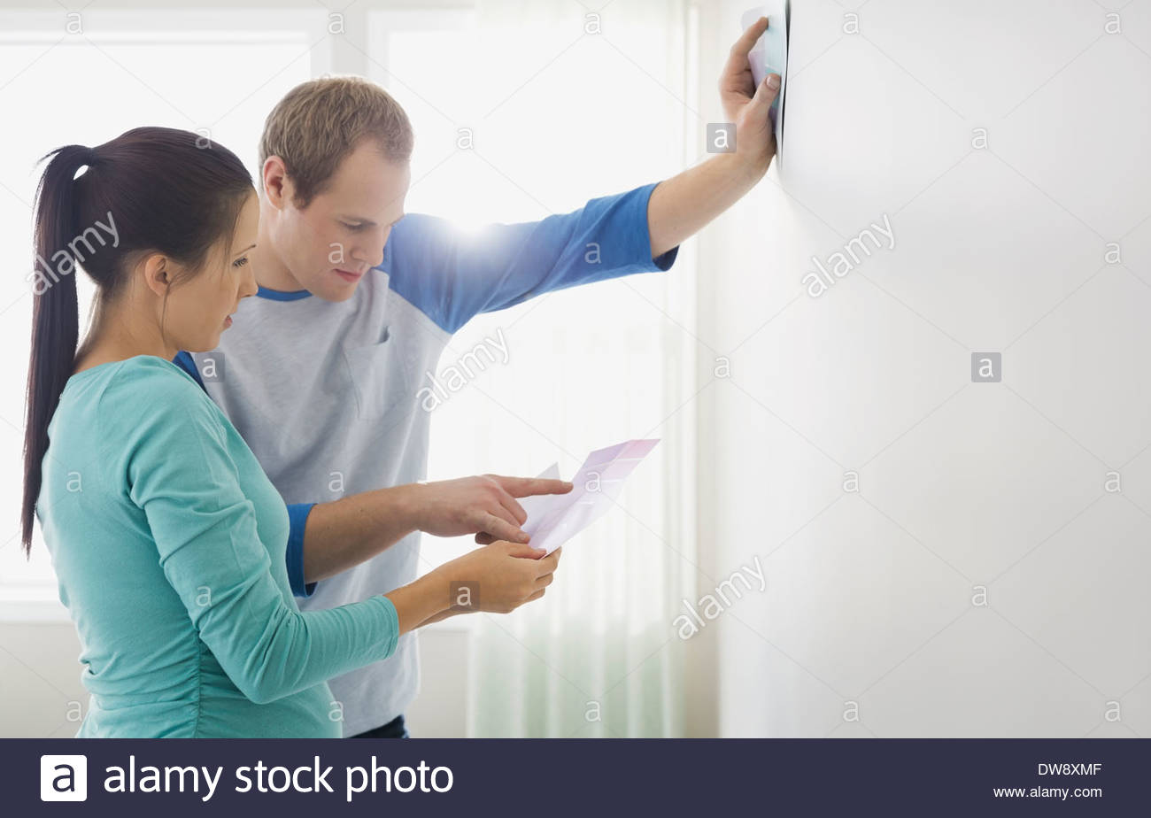 Looking at color swatches hi-res stock photography and images - Alamy