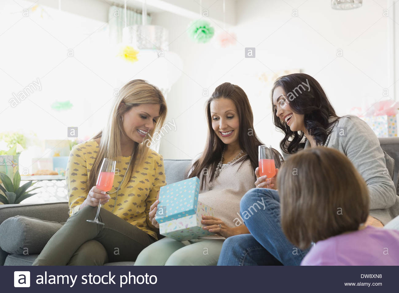 Female 25 30 hi-res stock photography and images - Alamy