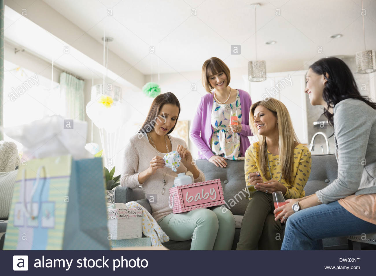 Baby shower friends hi-res stock photography and images - Alamy