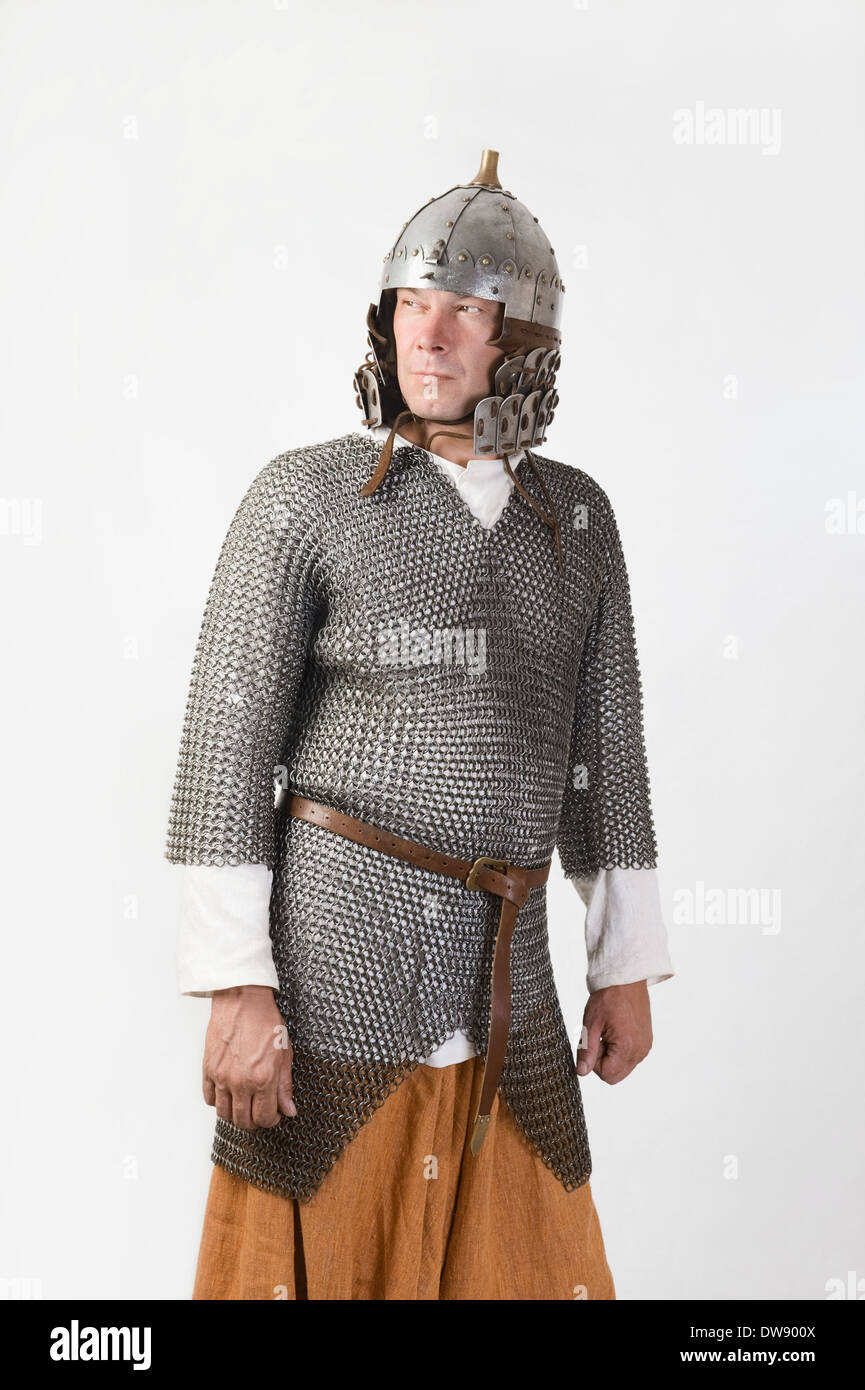 Man in suit of armor hi-res stock photography and images - Alamy