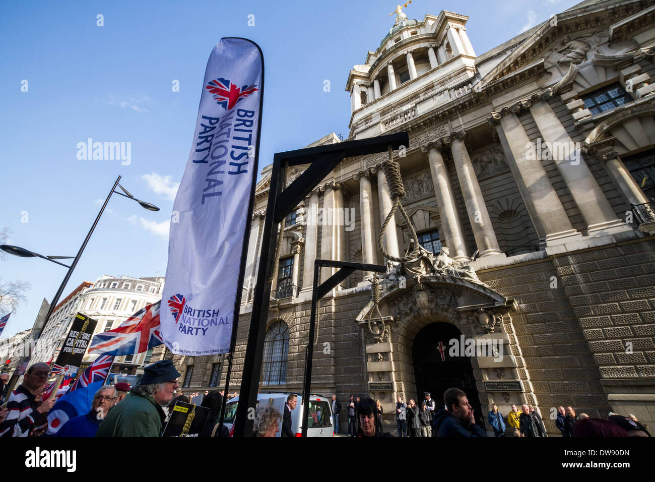 English judge sentencing hi-res stock photography and images - Alamy