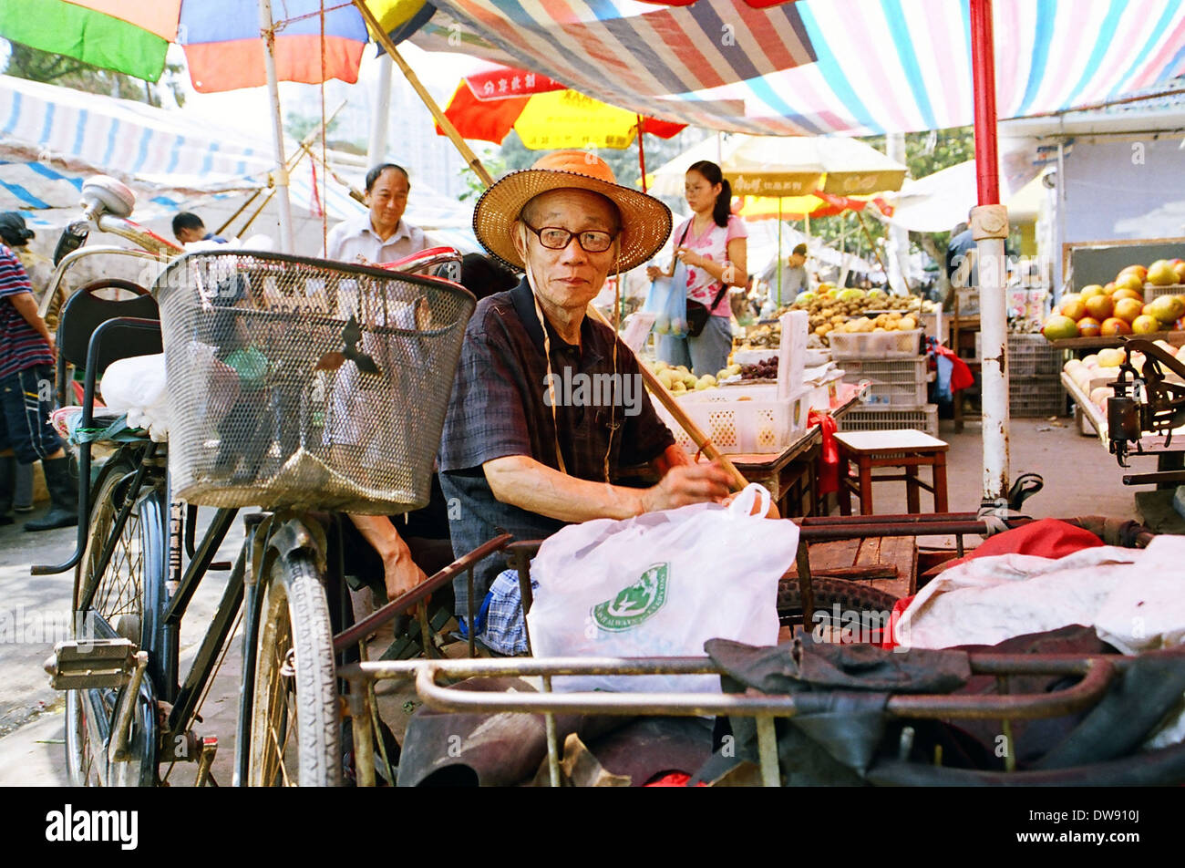 A colorful market scene in China Stock Photo - Alamy