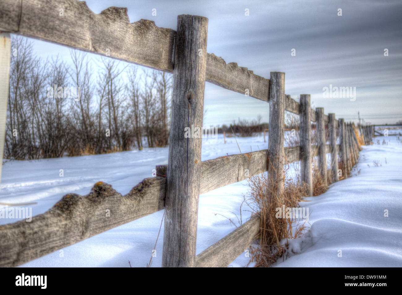 Old farm fence hi-res stock photography and images - Alamy